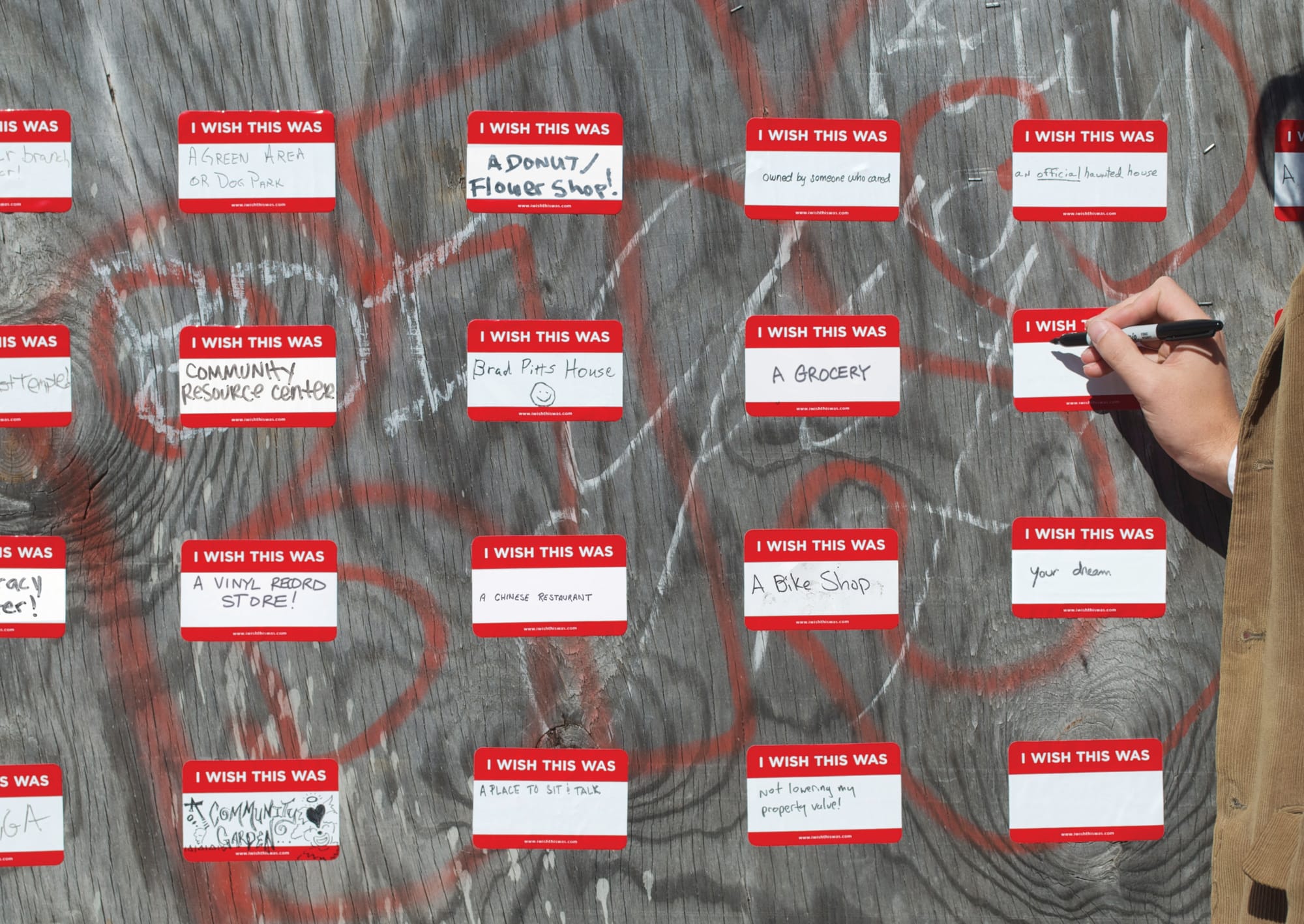 Installations - Candy Chang